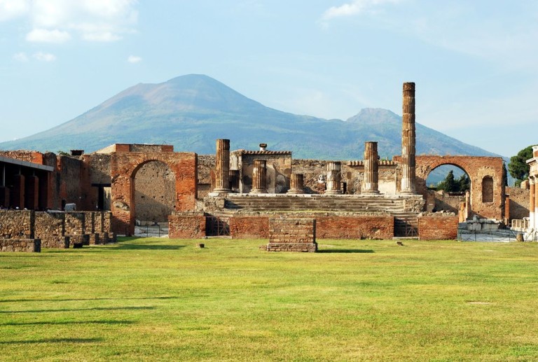 Rome to Pompeii Day Trip: A Complete How-To Guide - The Globetrotting ...