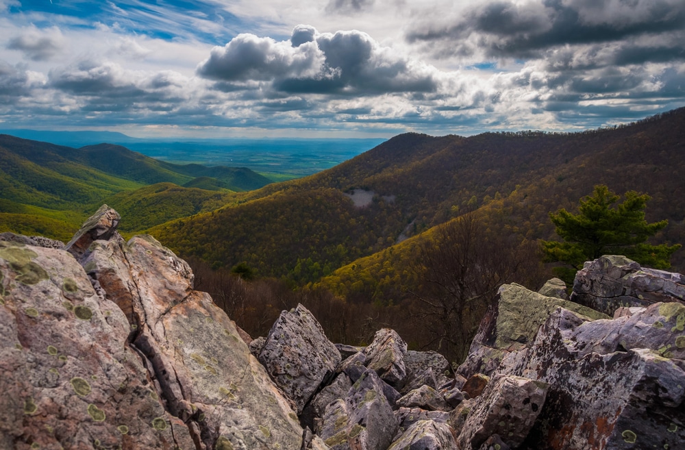The 10 Best Shenandoah National Park Hikes - The Globetrotting Teacher